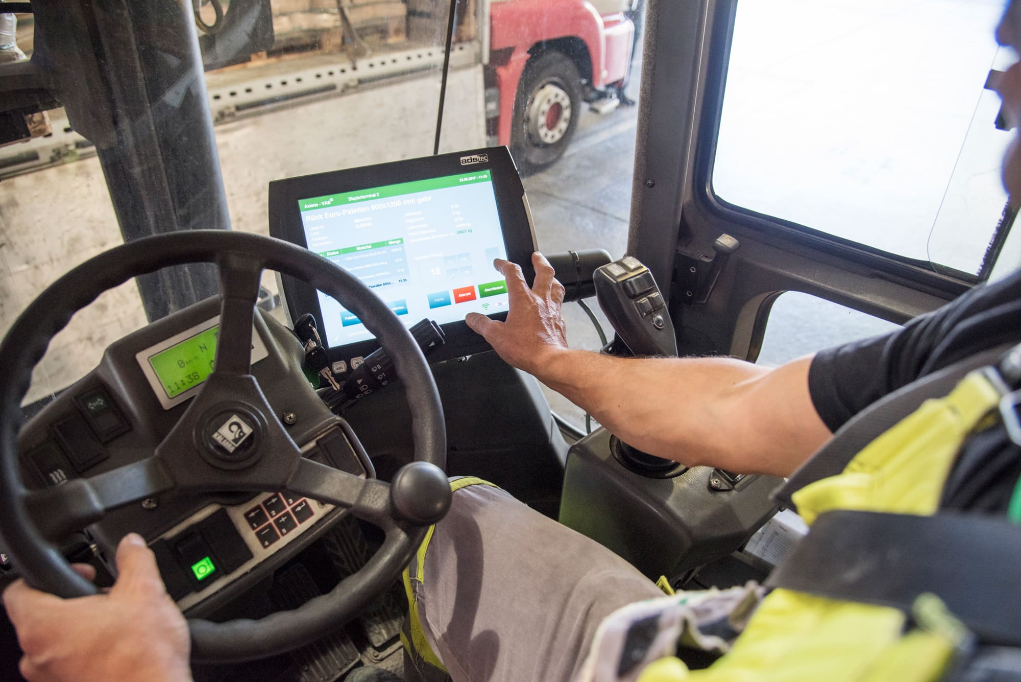 VAS Wheel loader integration - Axians | IAS